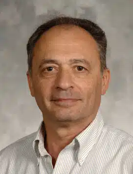 חתן פרס ישראל בתחום חקר הכימיה והפיסיקה - פרופ' דוד מילשטיין ממכון ...