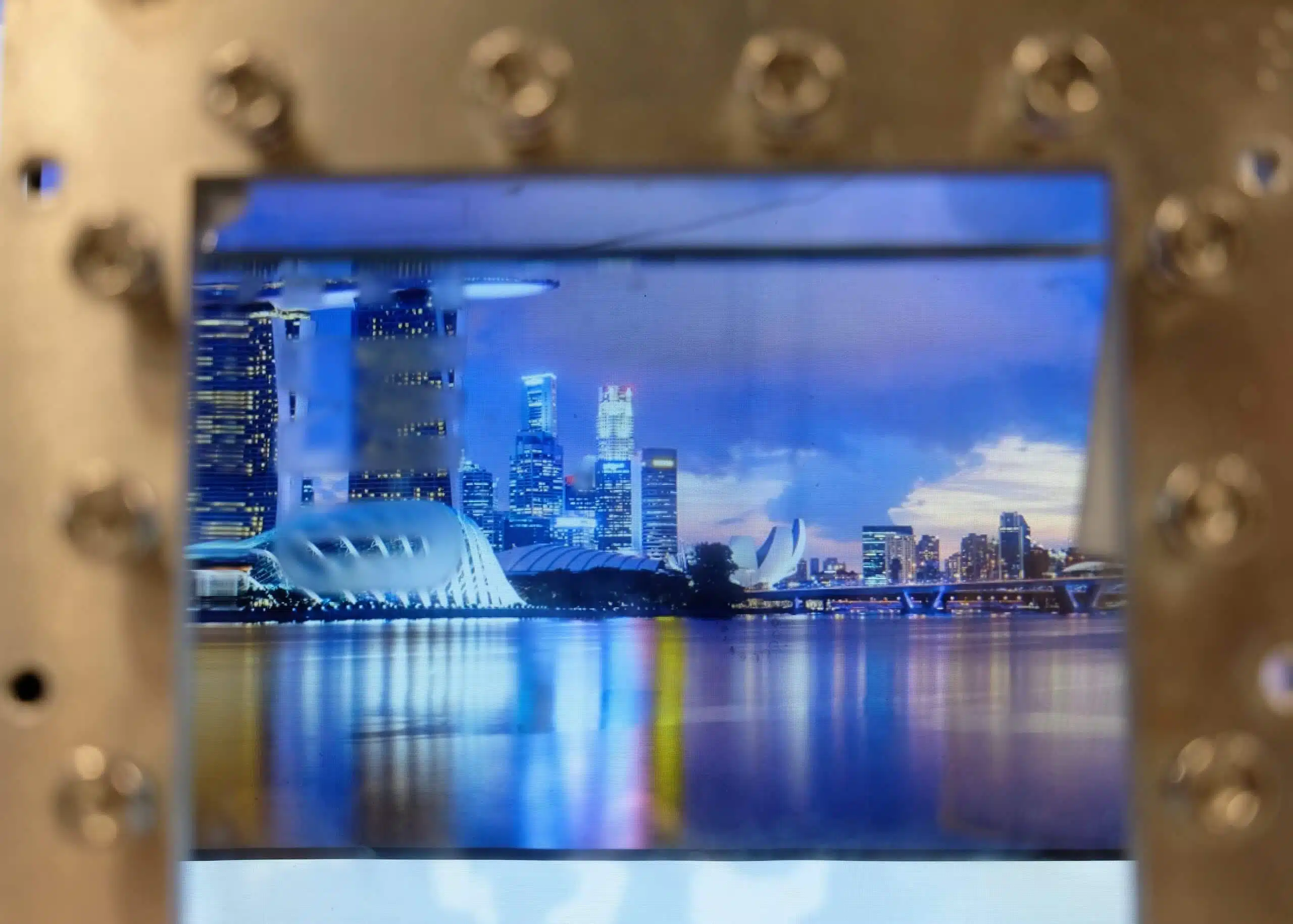 Baby, I'm hot, electrify the window - the scientist - Hayadan